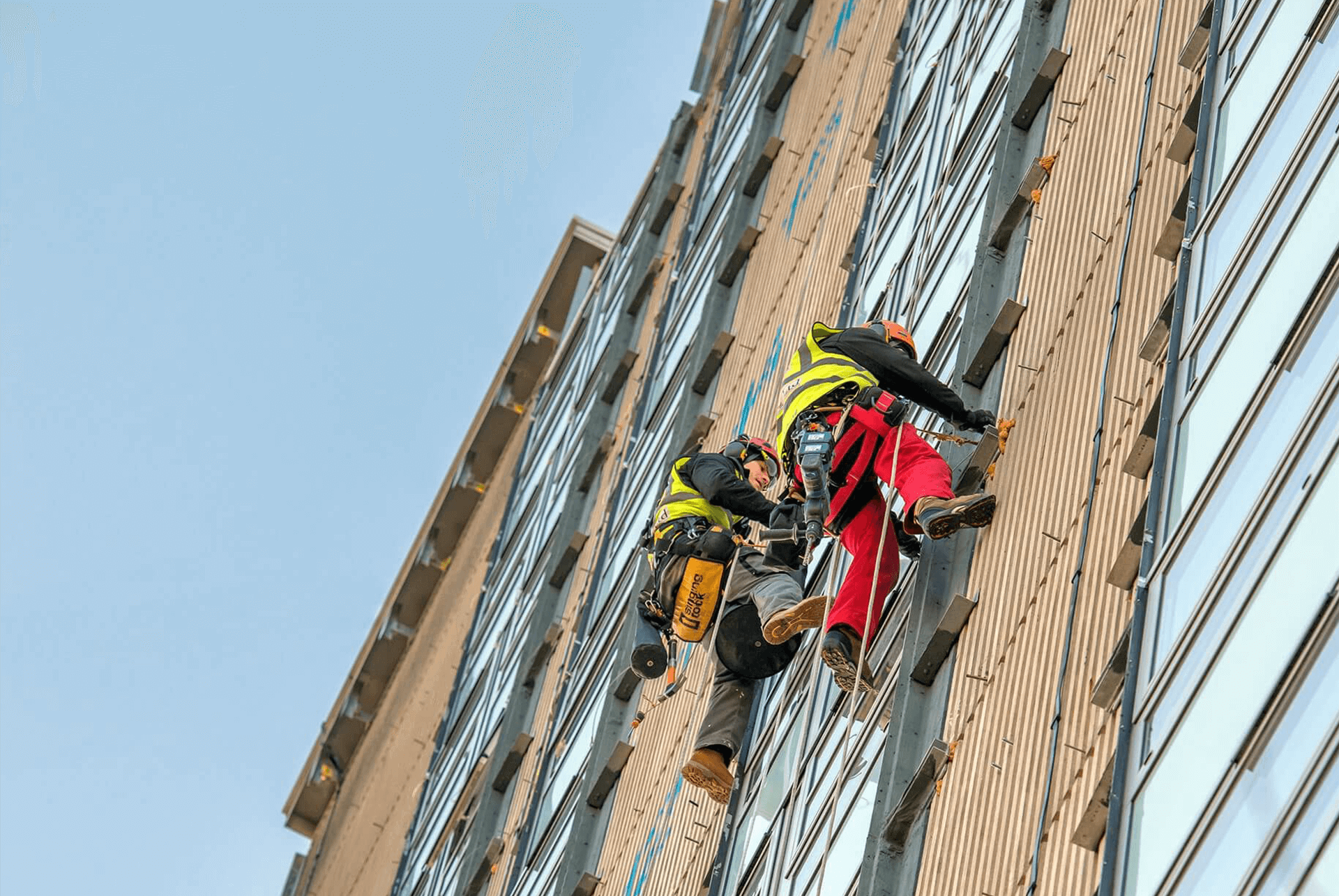 Working at Height Hazards: Identifying and Evaluating Risks | RAIL